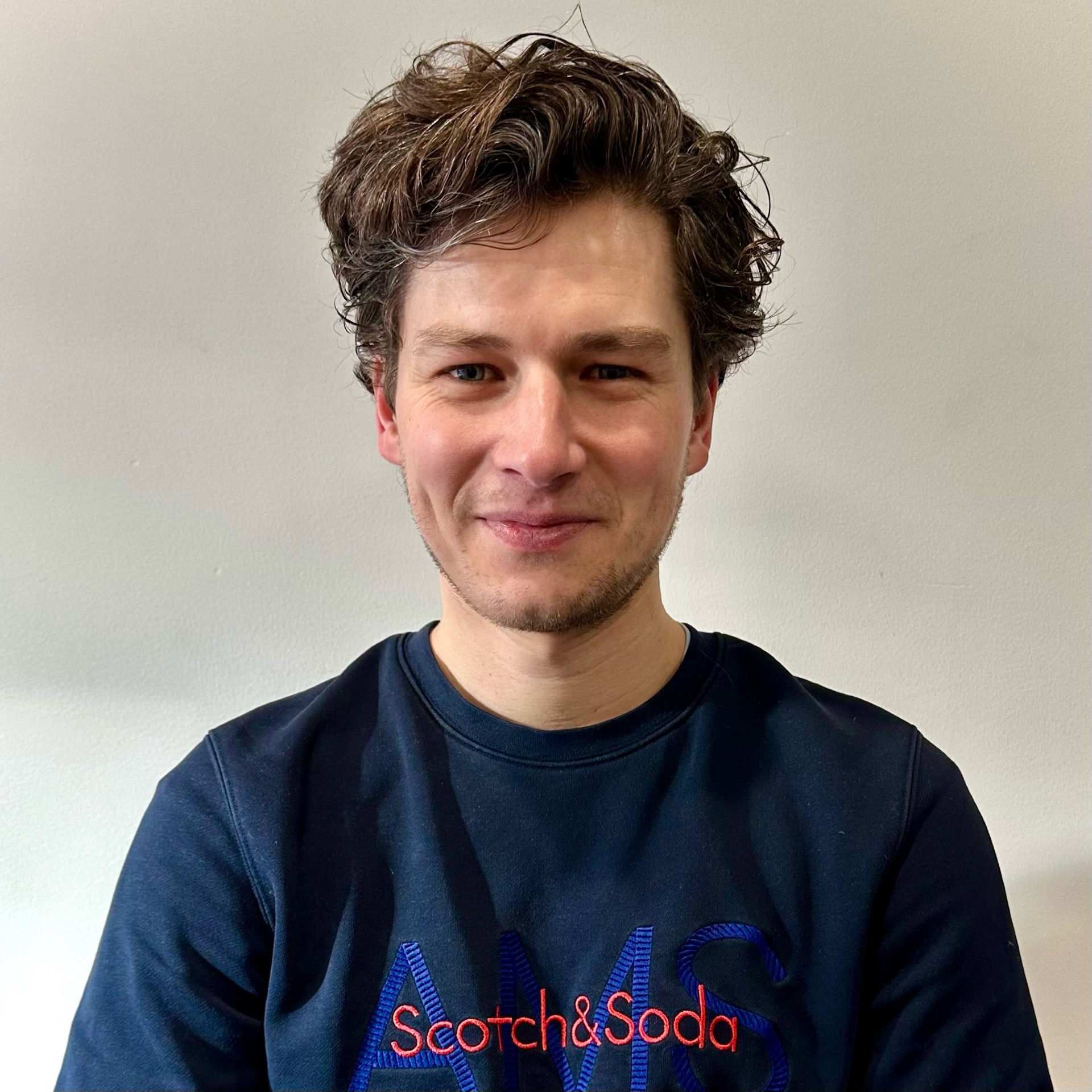 Drs. T. van Veen – Team